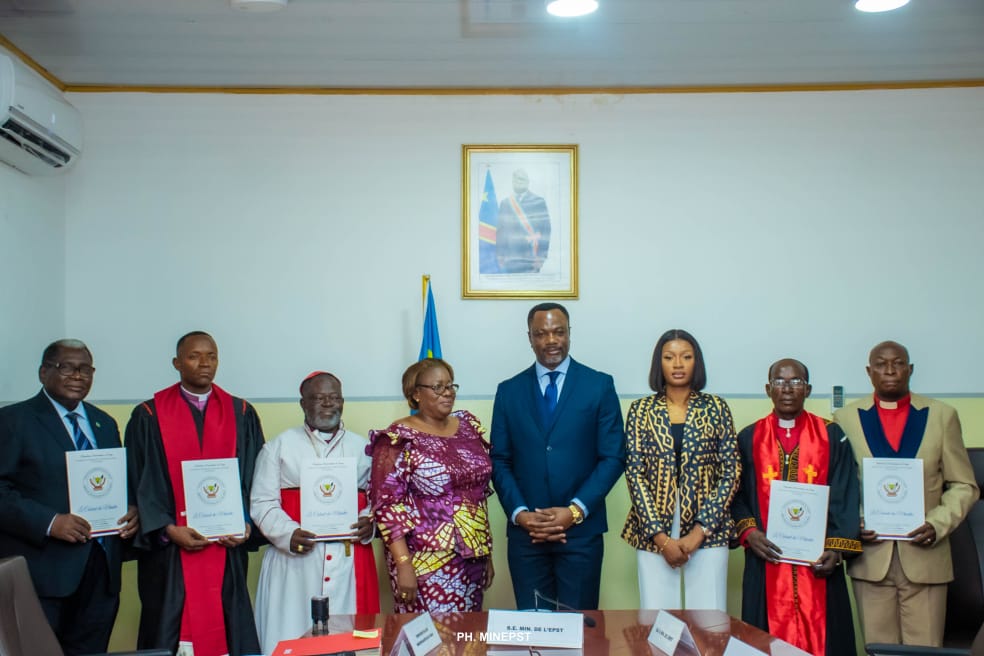 CONVENTION DE GESTION DES ÉCOLES : TONY MWABA FORMALISE AVEC LES ...